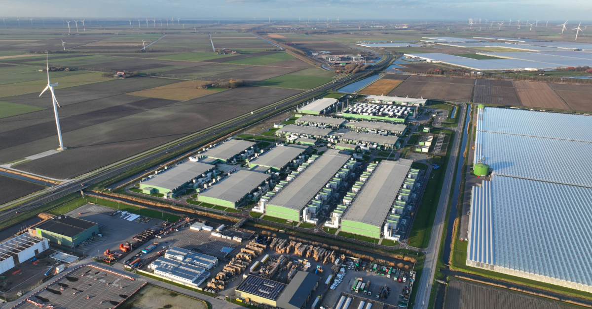 Building Tomorrow's Data Centers: Navigating Power Grid Constraints and ... Building Tomorrow's Data Centers: Navigating Power Grid Constraints and ...